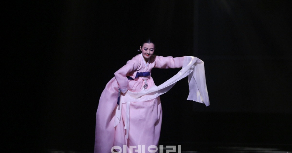 한국 춤 명인·제자 한자리에..'지천명의 춤'