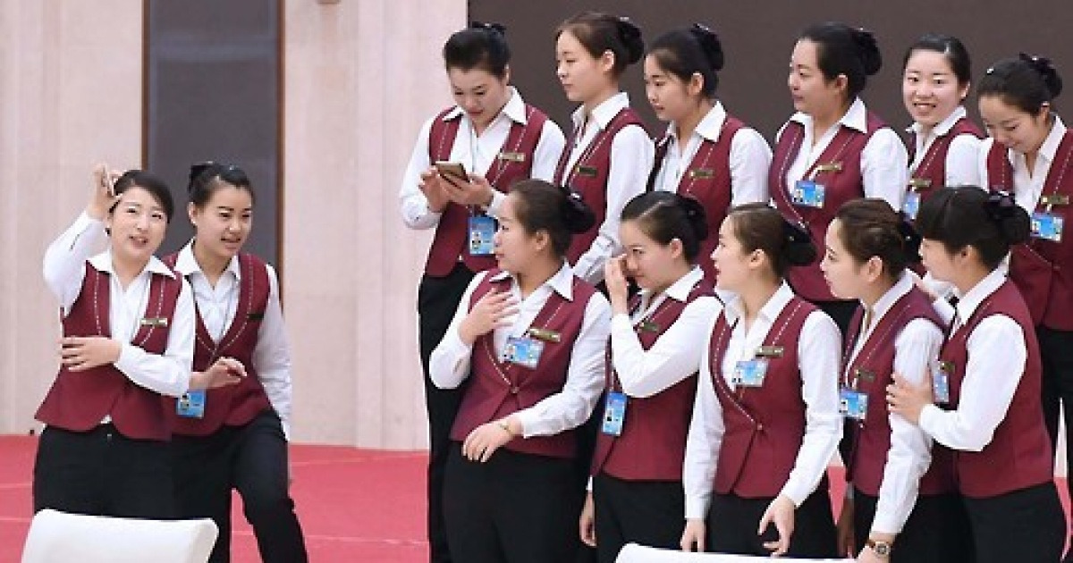 (TWO SESSIONS) CHINA-NPC-CPPCC-FEMALE (CN)