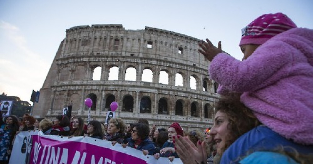 Italy Women Fighting Back