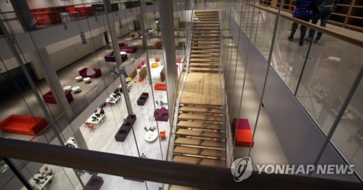 GREECE FEATURE PACKAGE NATIONAL LIBRARY