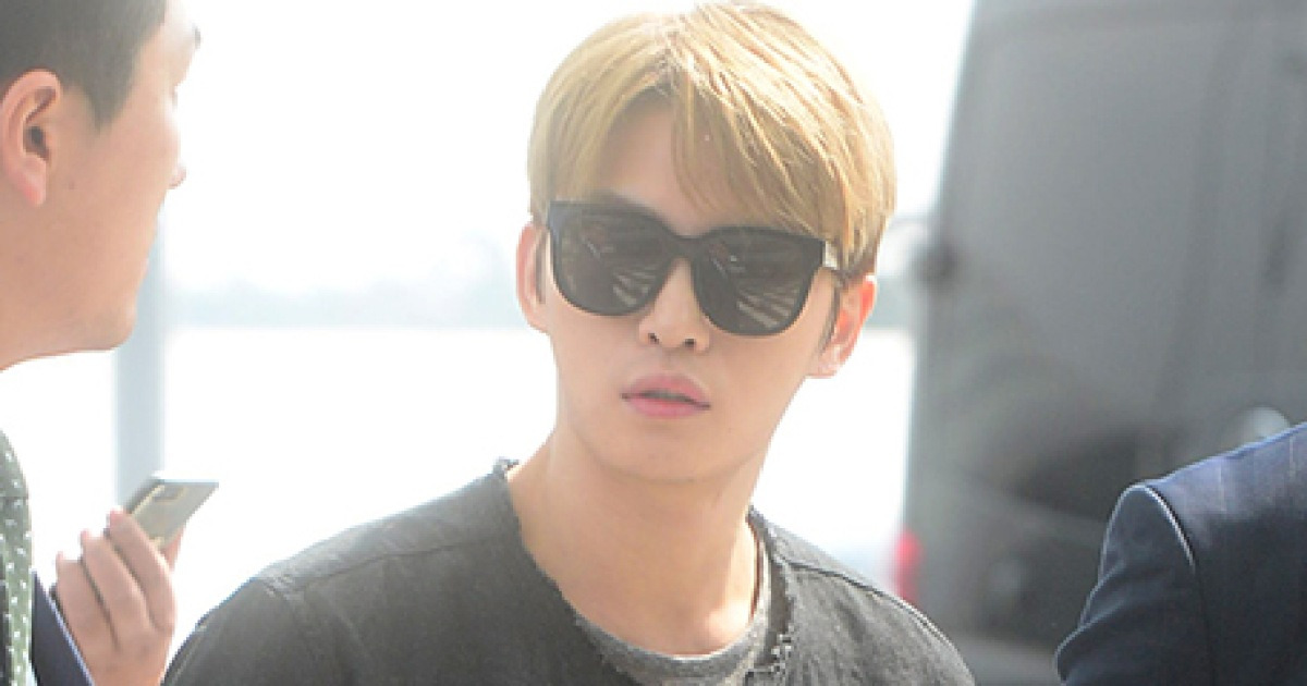 [TD영상] JYJ 김재중, 공항 시선 싹쓸이하는 '독보적인 존재감'