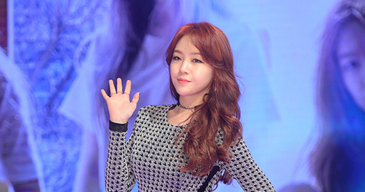 민아 '상큼한 손인사' [MBN포토]