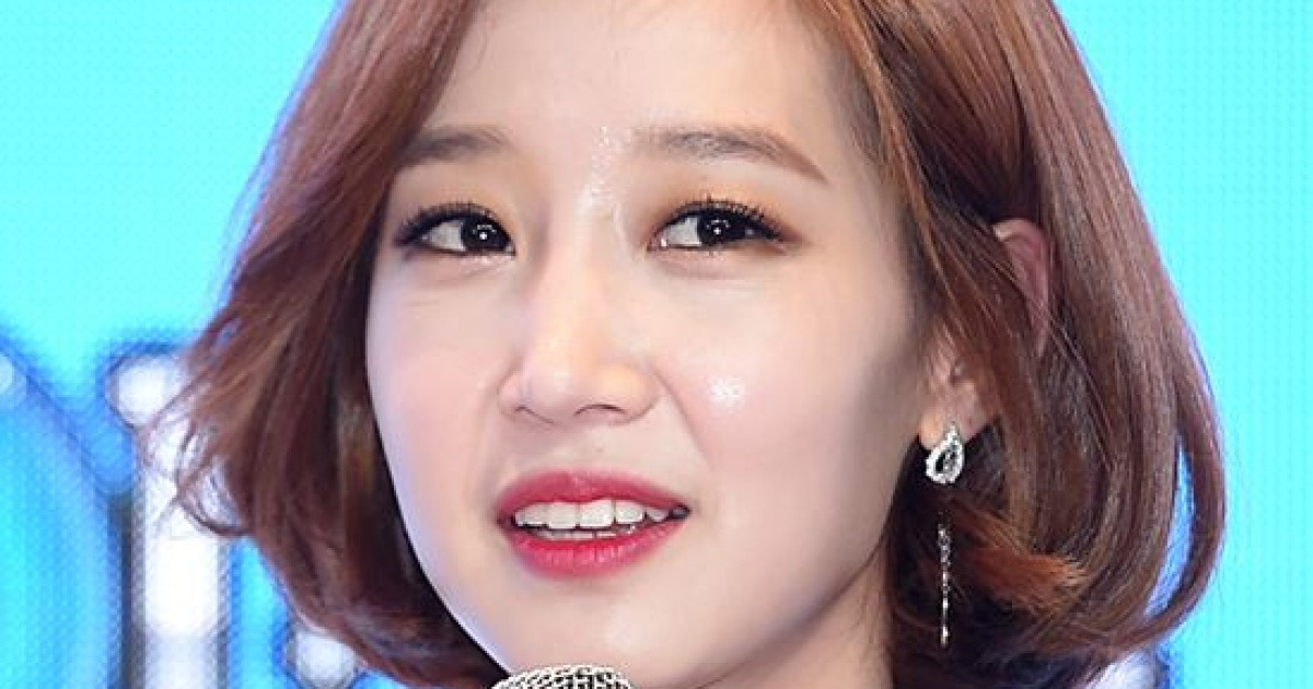 [ST포토]조은지 'KBSN 아나운서의 기럭지를 담당하