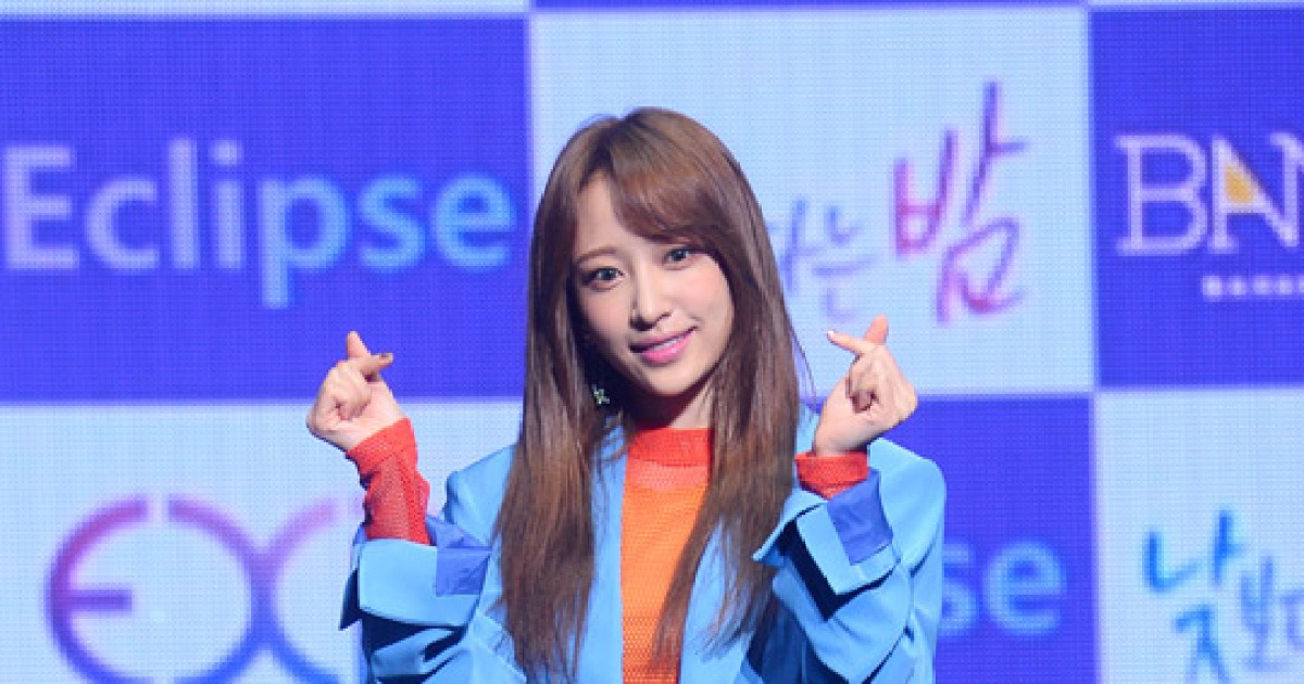 [TD포토] EXID 하니 '자켓보다 짧은 초미니'