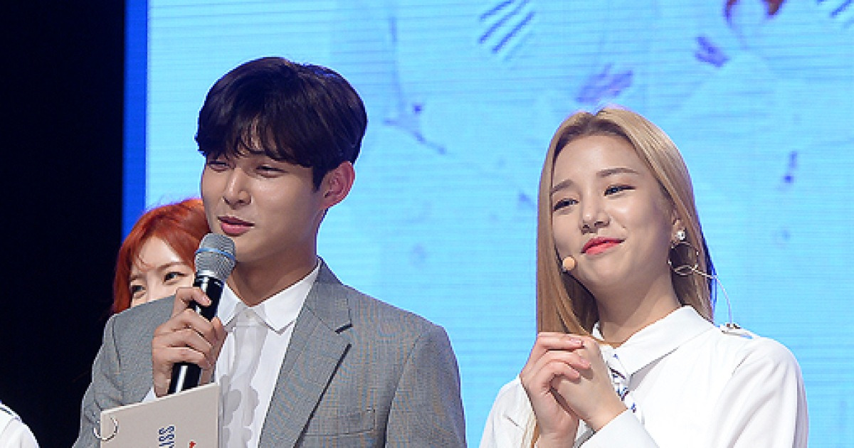 이서원-라붐 '뮤뱅 MC 떠올리며 다시 한번' [MBN포토]