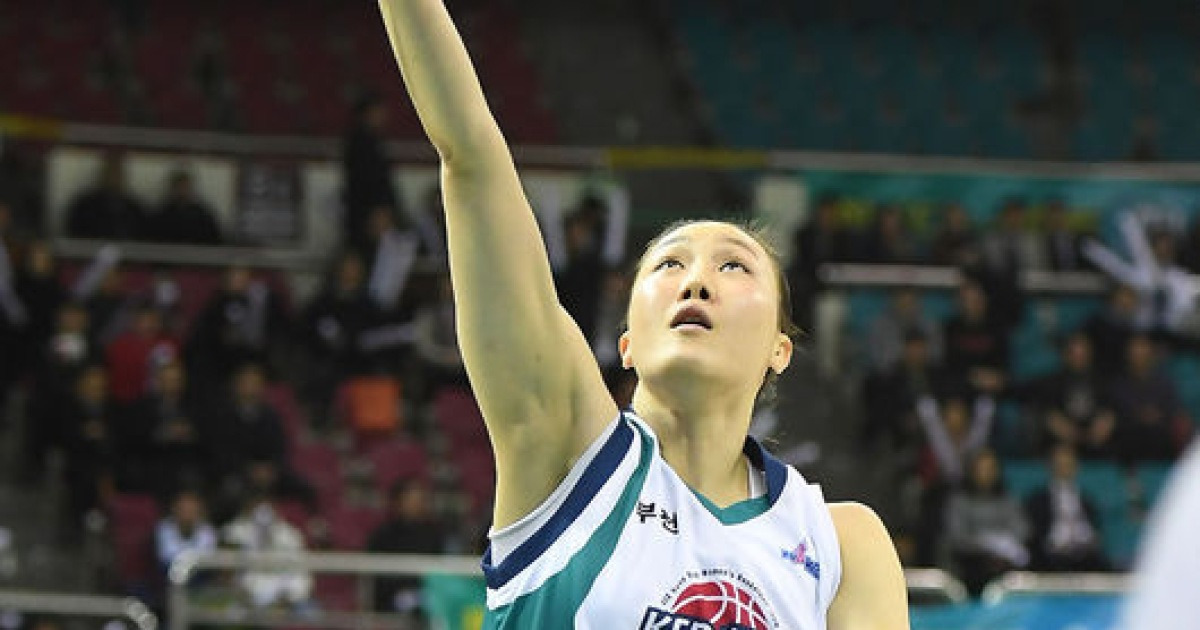 WKBL, 2차 FA 협상 결과 발표..김정은 우리은행行·박소영 협상 결렬