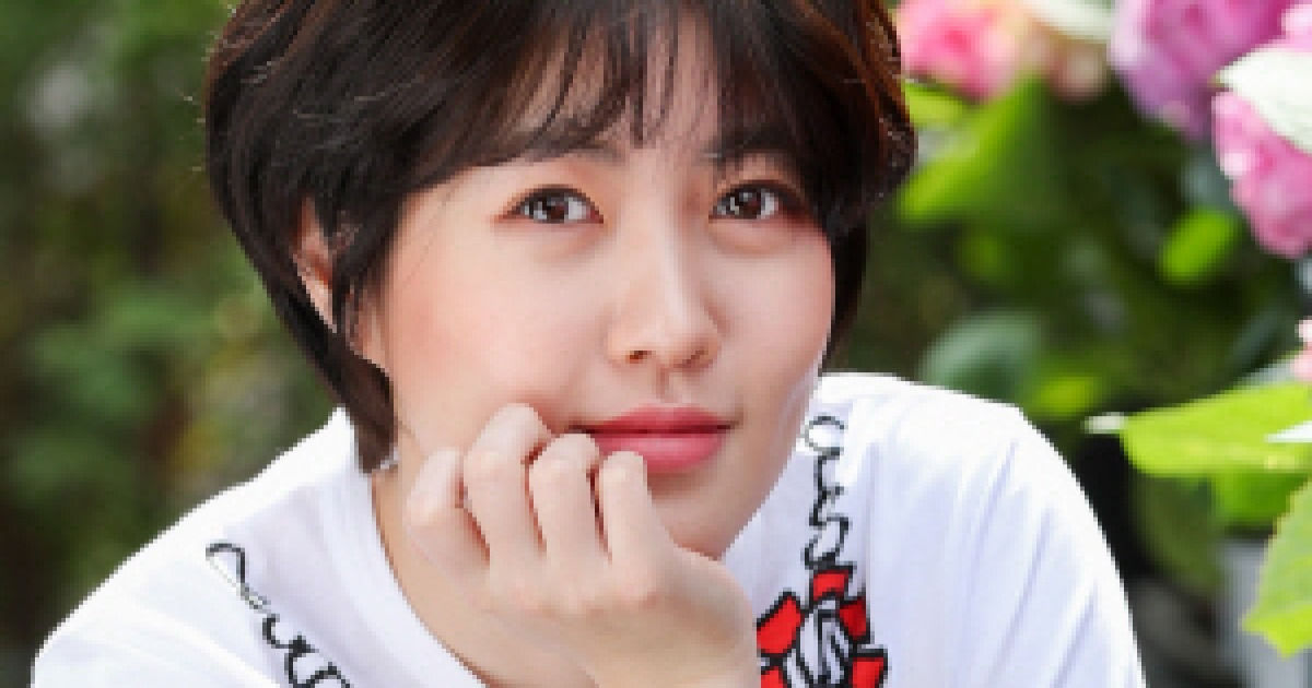 빛나는 '국민 여동생'.. "우린 아직 배고파요"