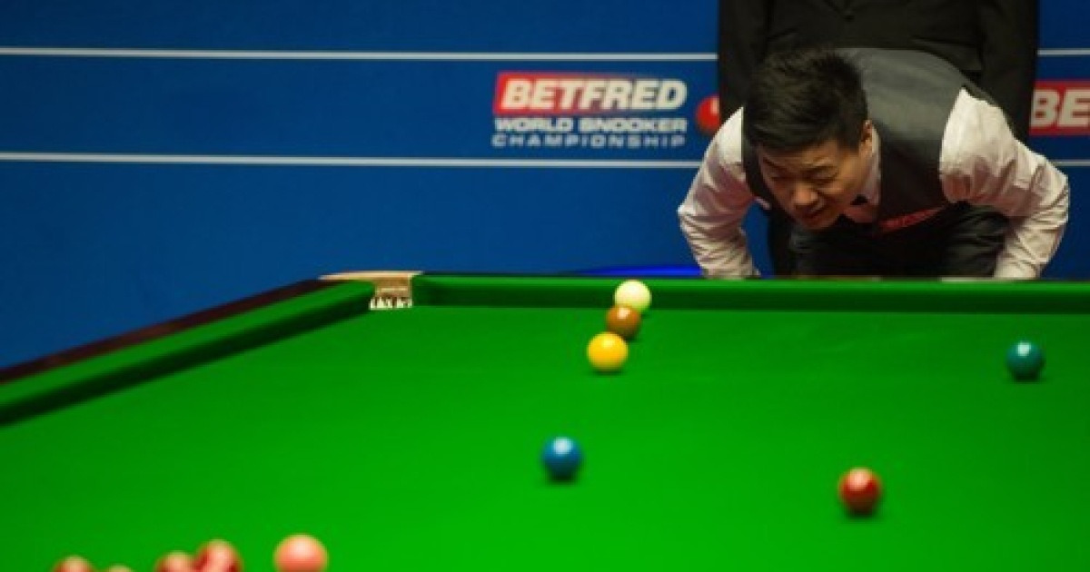 (SP) BRITAIN-SHEFFIELD-SNOOKER-WORLD CHAMPIONSHIP-QUARTERFINALS