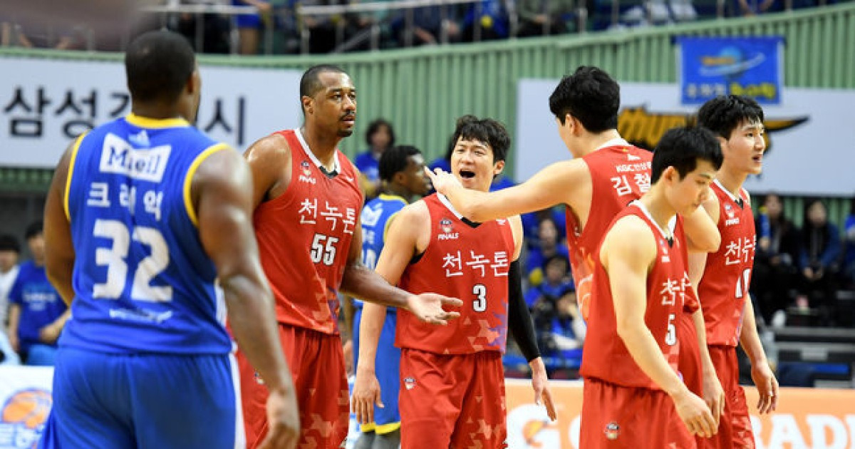 [사진]KGC, '4차전 반드시 잡자'