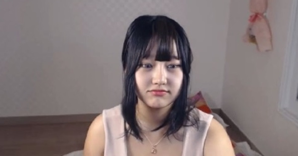 [HOT BJ] '착한글래머' 문세빈의 男心 홀리는 1인 방송 '화제만발'