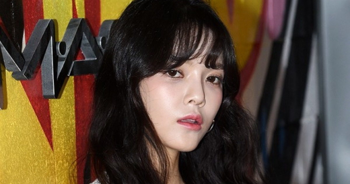 [HEI포토] AOA 지민, '오늘은 느낌있게'