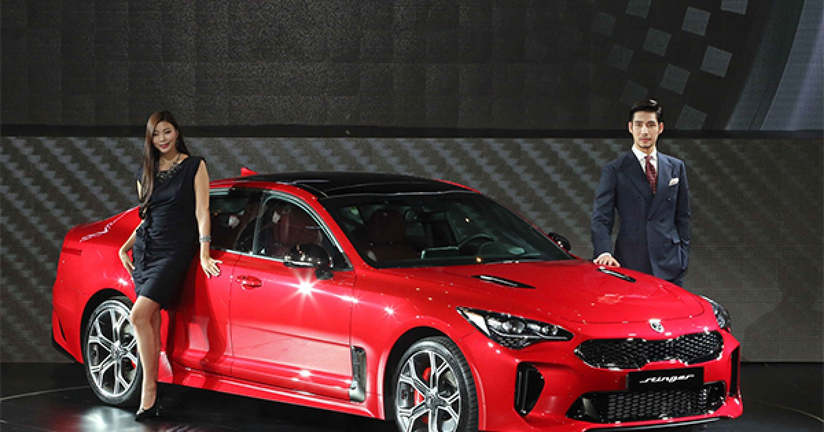 Kia Motors' premium sports sedan Stinger hits Korean market