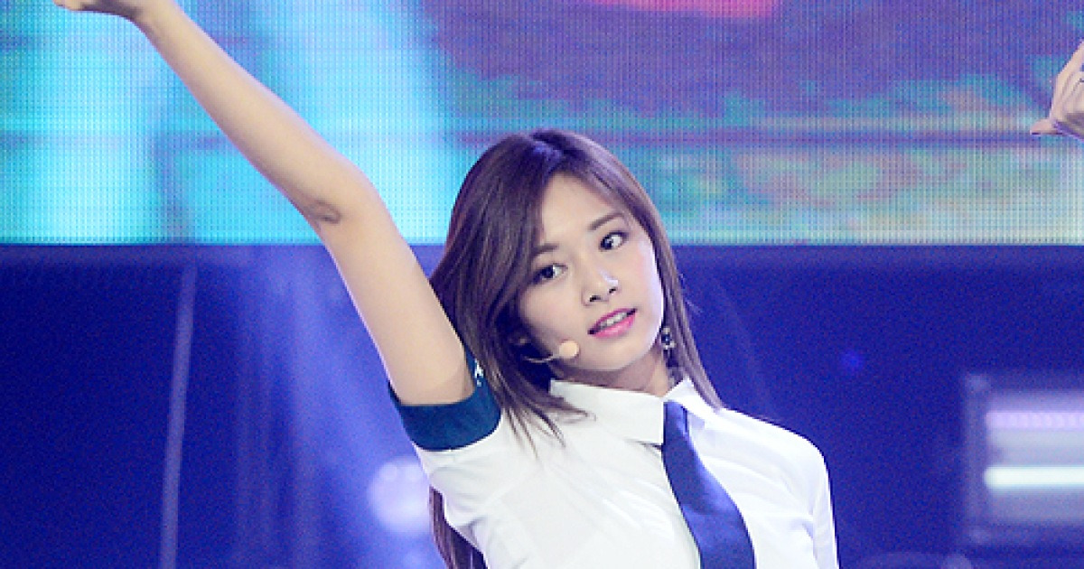 트와이스 쯔위 '매끈한 복부' [MBN포토]