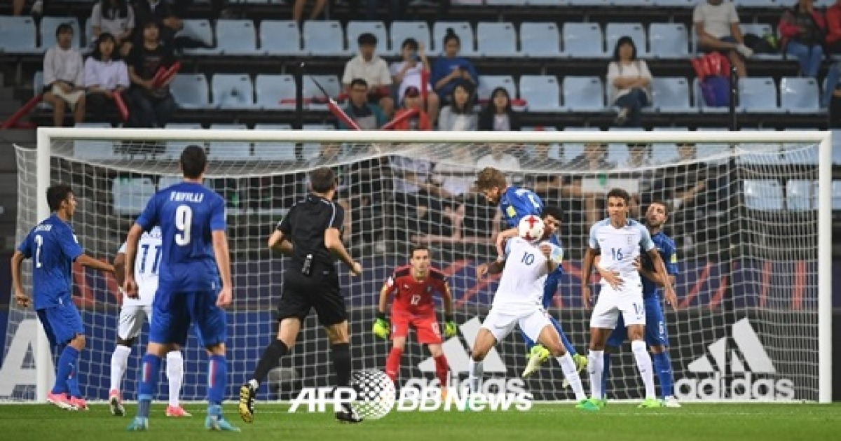 [U-20 WC] 무너진 빗장 수비.. 4강으로 만족