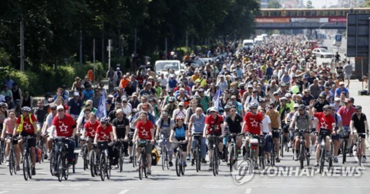 GERMANY BICYCLE RALLY BERLIN