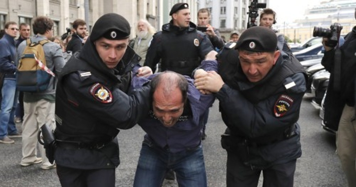 Russia Demolition Protest