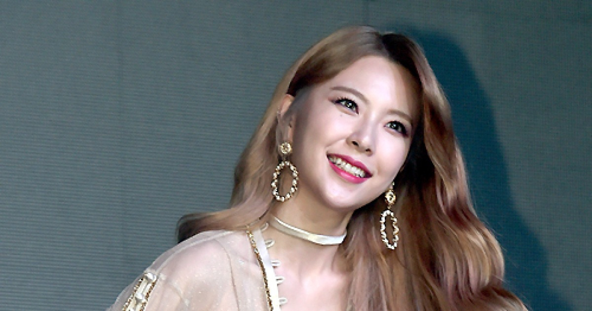 [MD포토] 나인뮤지스 혜미 '상큼한 인사'