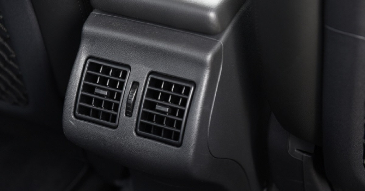 [포토] 르노삼성 SM3 1.5 dCi에 마련된 2열 에어밴트