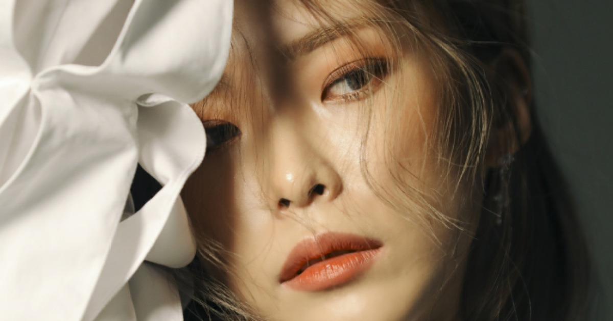 Heize rules local music charts