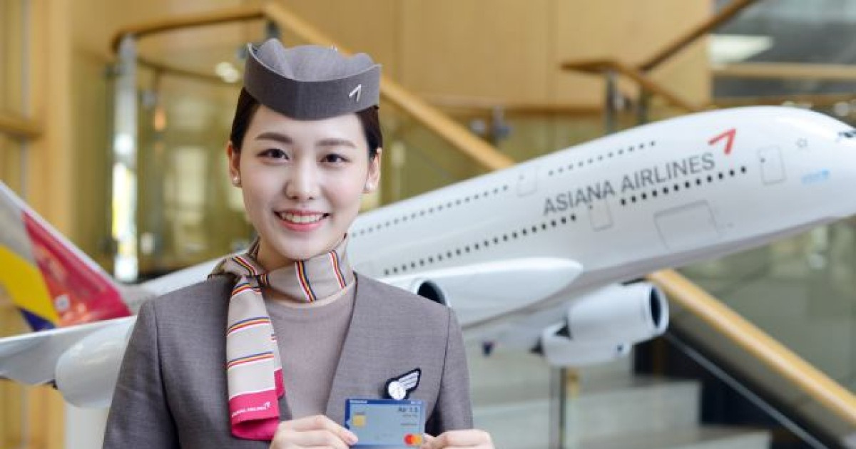[Best Brand] Shinhan Card launches Asiana mileage card