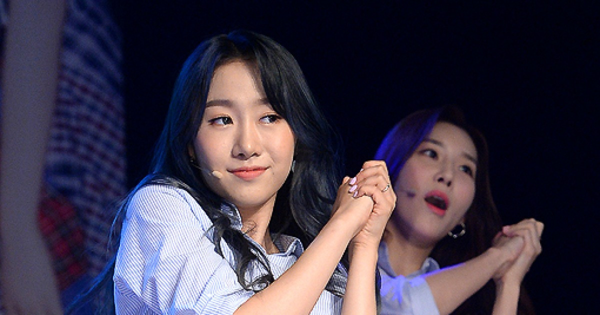 '프듀 101 출신 가을, 깜찍하게' [MBN포토]