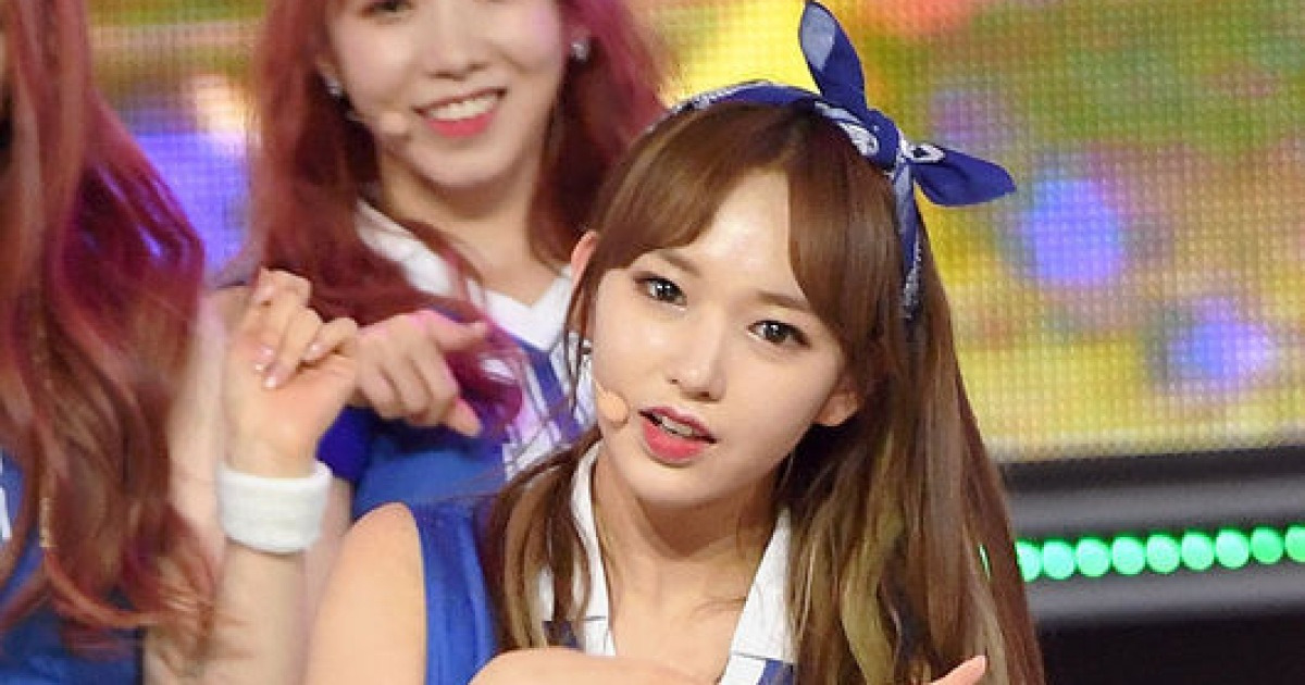 [사진]우주소녀 성소 깜찍한 손짓