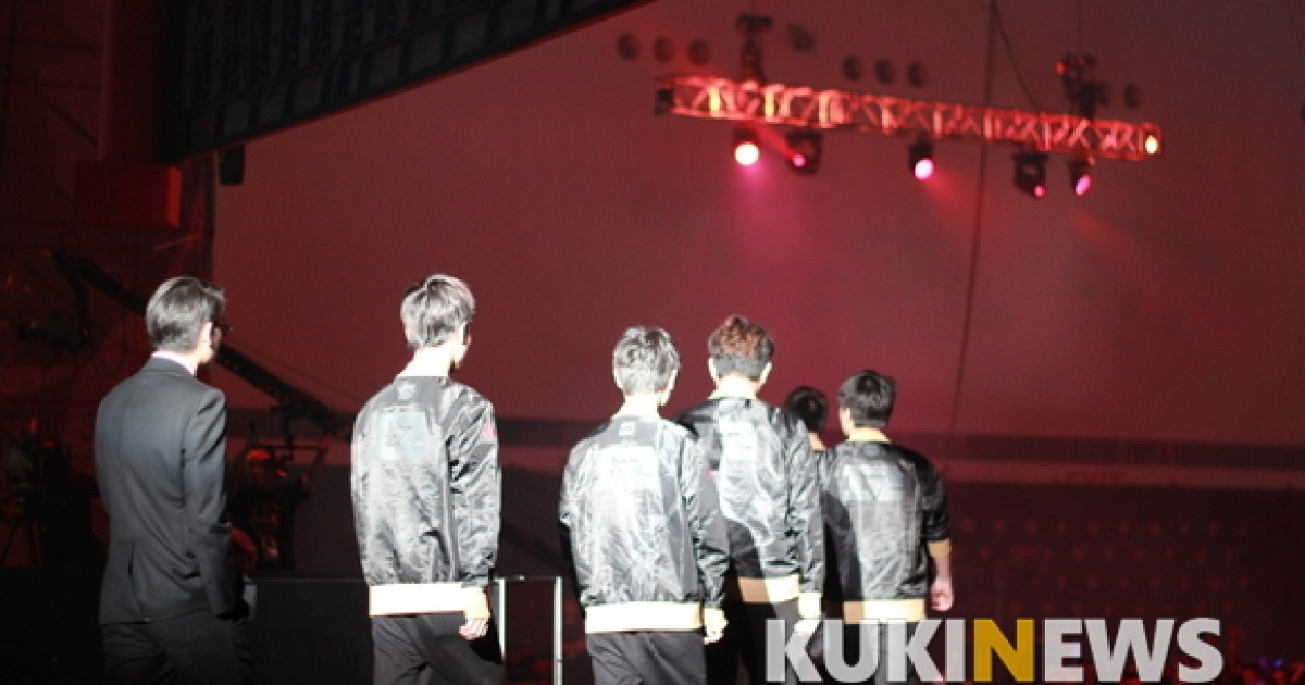 [쌩生 가오슝] RNG, 대만 ahq 꺾고 중국에 2승째 안겨.. '샤오후' 맹활약