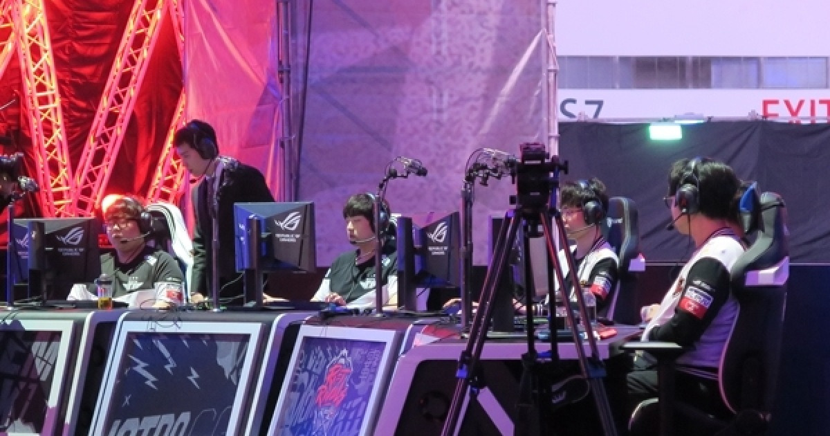 [LOL]SKT, 세계 최강의 실력 뽐내며 WE에 완승