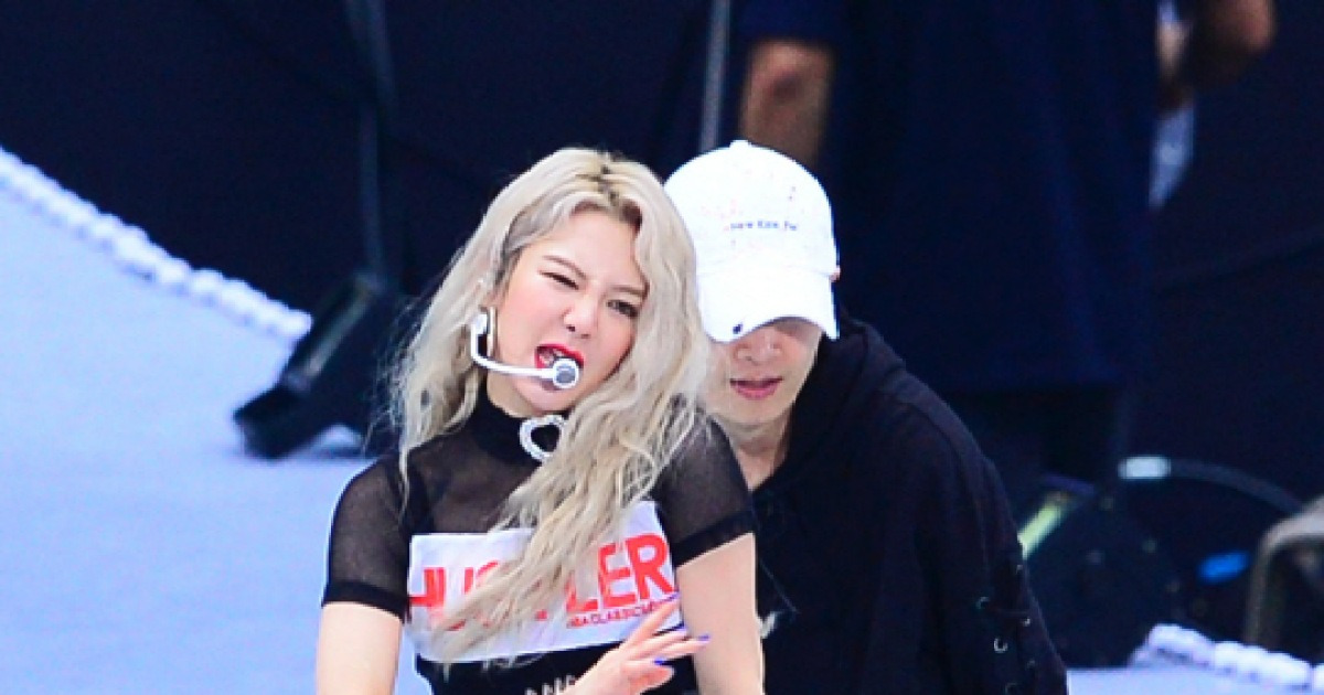 [포토] 효연 강렬한 비트에 몸을 맡겨