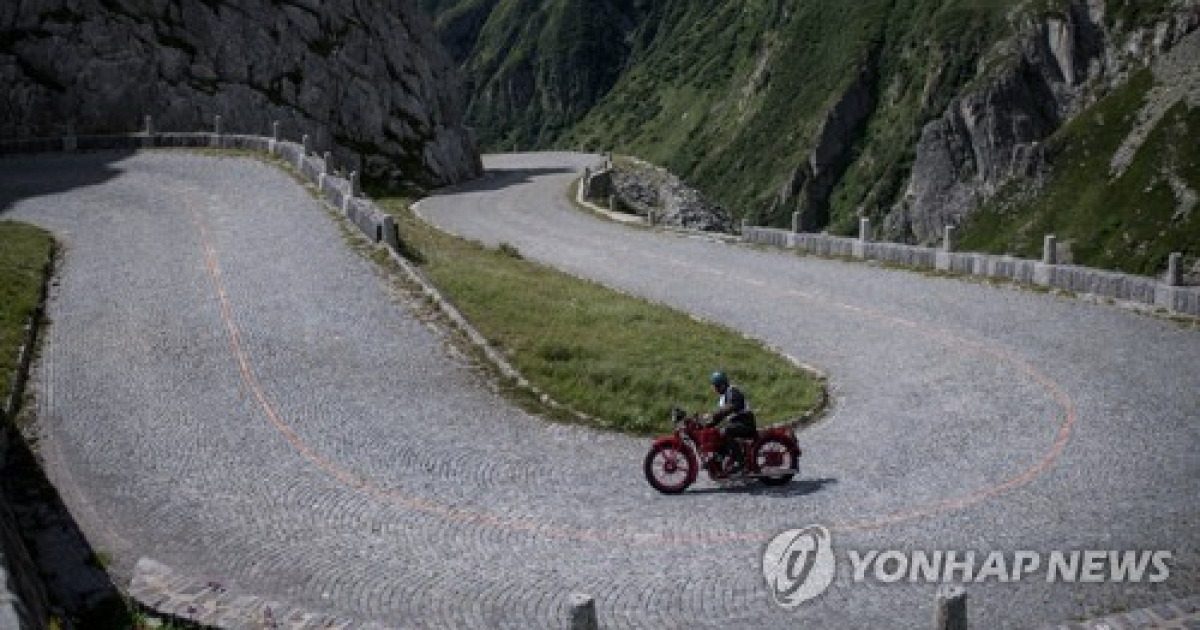 SWITZERLAND 35TH INTERNATIONAL MOTORCYCLE MEET
