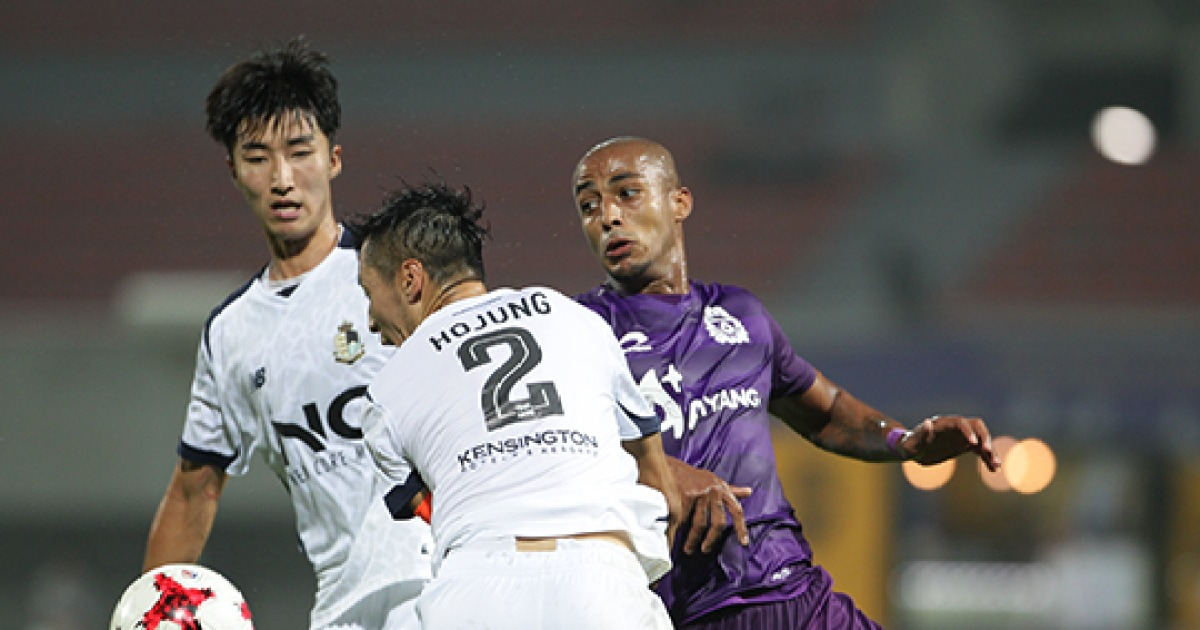 [B11포토] 수비에 막히는 루키안, '아쉽다'