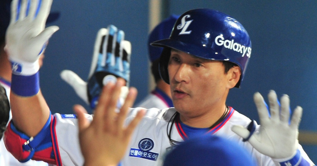 이승엽, KBO리그 최초 4000루타 대기록 달성