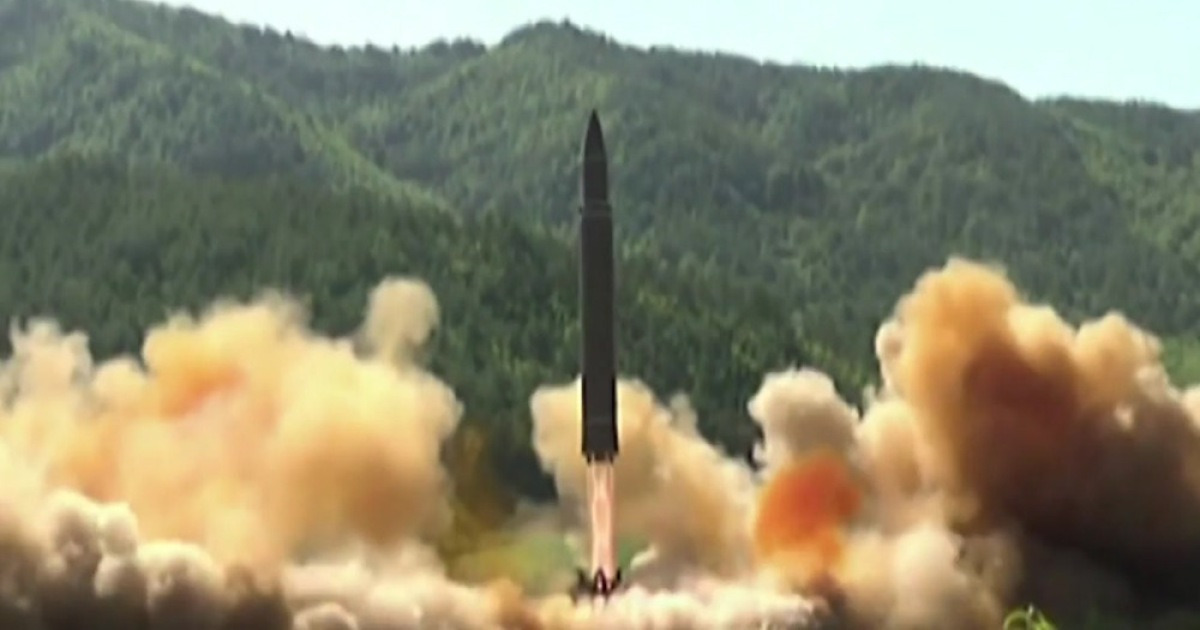 화성-14형 뛰어넘었다..신형 ICBM?