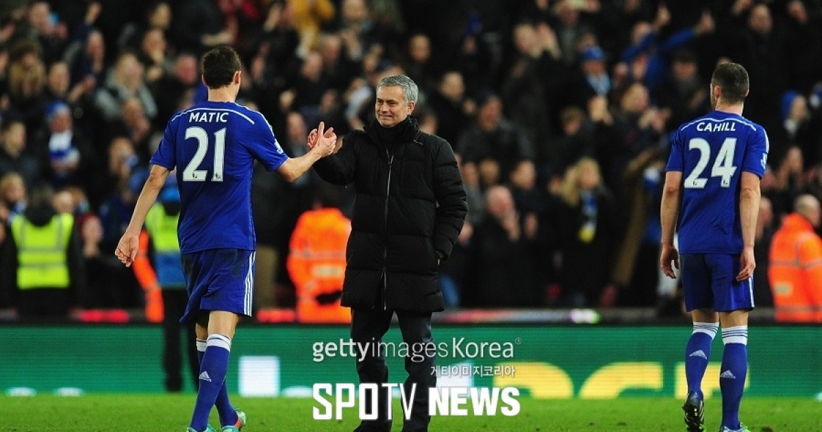 [EPL] 'MF 보강 원하는' 맨유, 마티치 영입 입박(英 스카이스포츠)