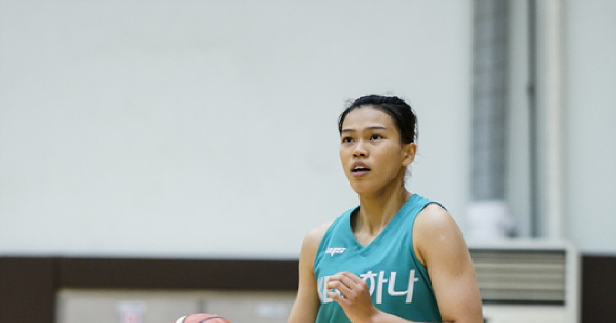 [JB포토] KEB 하나은행 김예진 "자 천천히"