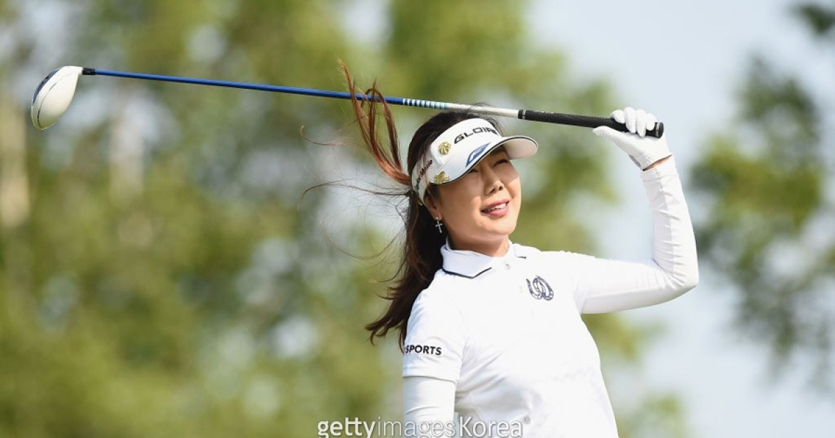 [JLPGA] 강수연-이지희 메이지 컵 1R 공동 6위