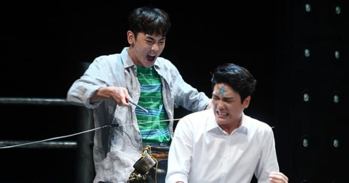 [포토] 샤이니 키 3만볼트 전기고문이다