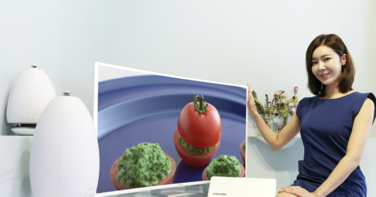 [Photo News] White UHD TV