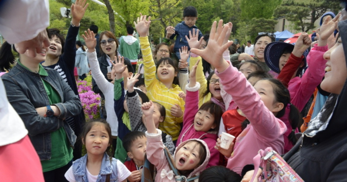 How to keep your little ones amused on Children's Day