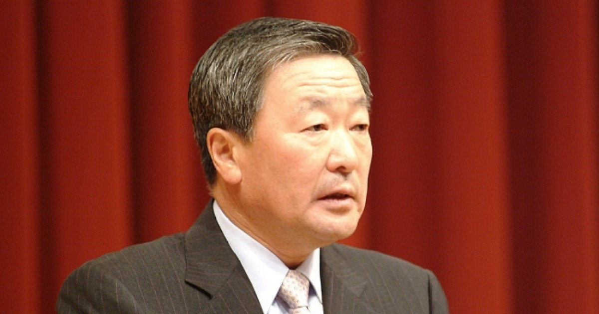 LG Group chairman urges executives to lead innovation