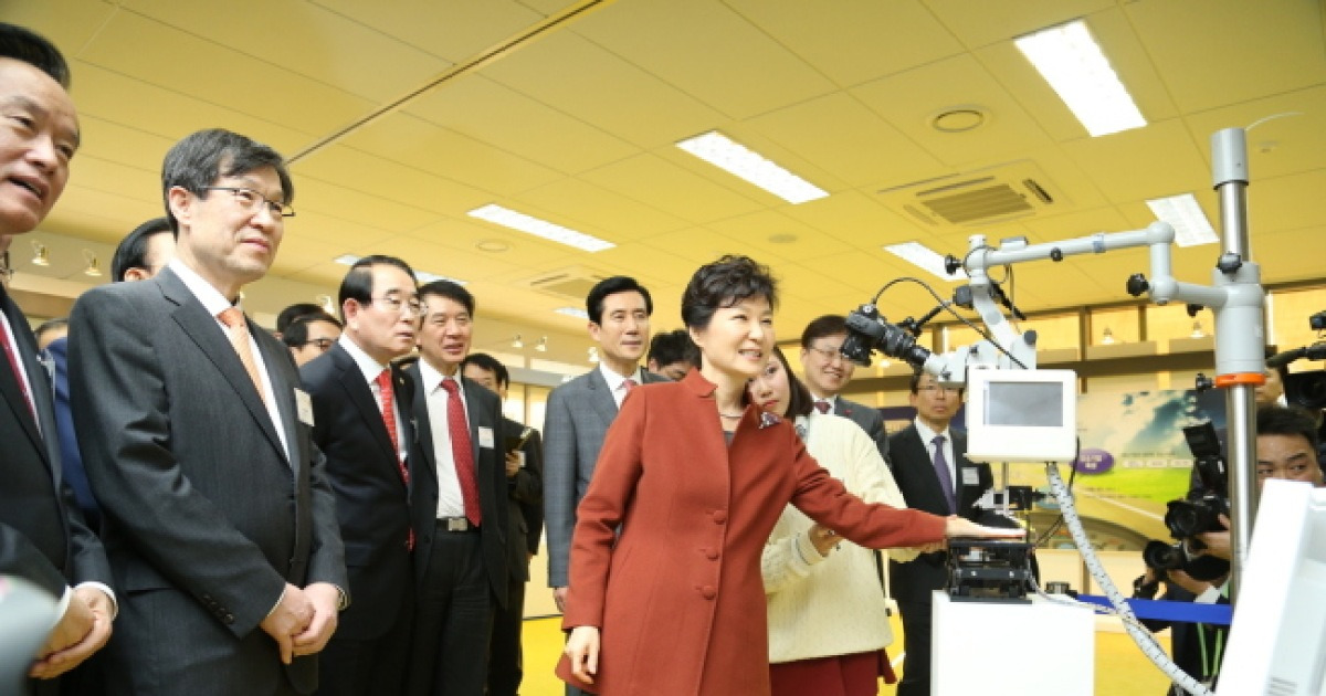 POSCO to open center for creative economy