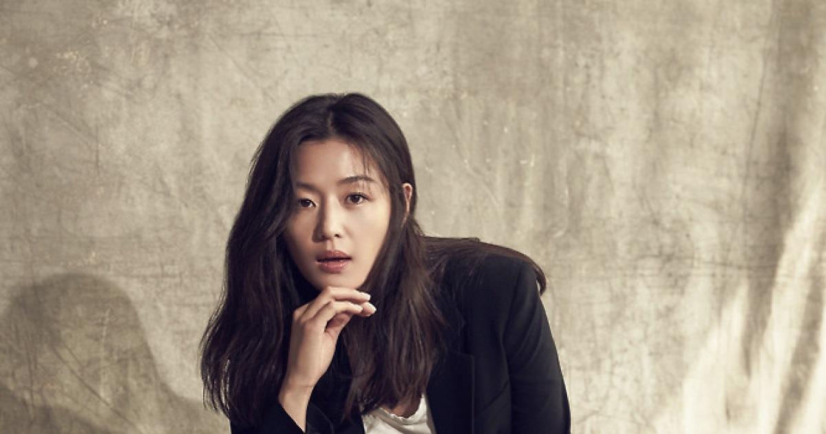 [포토]전지현 압도적인 분위기