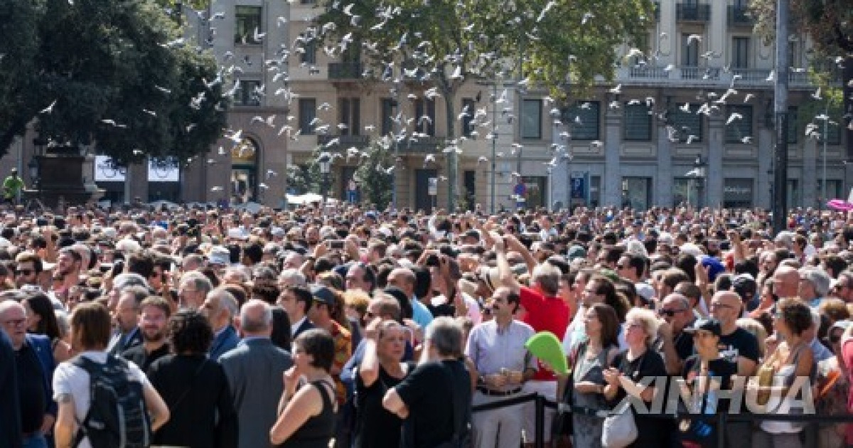SPAIN-BARCELONA-TERROR ATTACKS-MOURNING