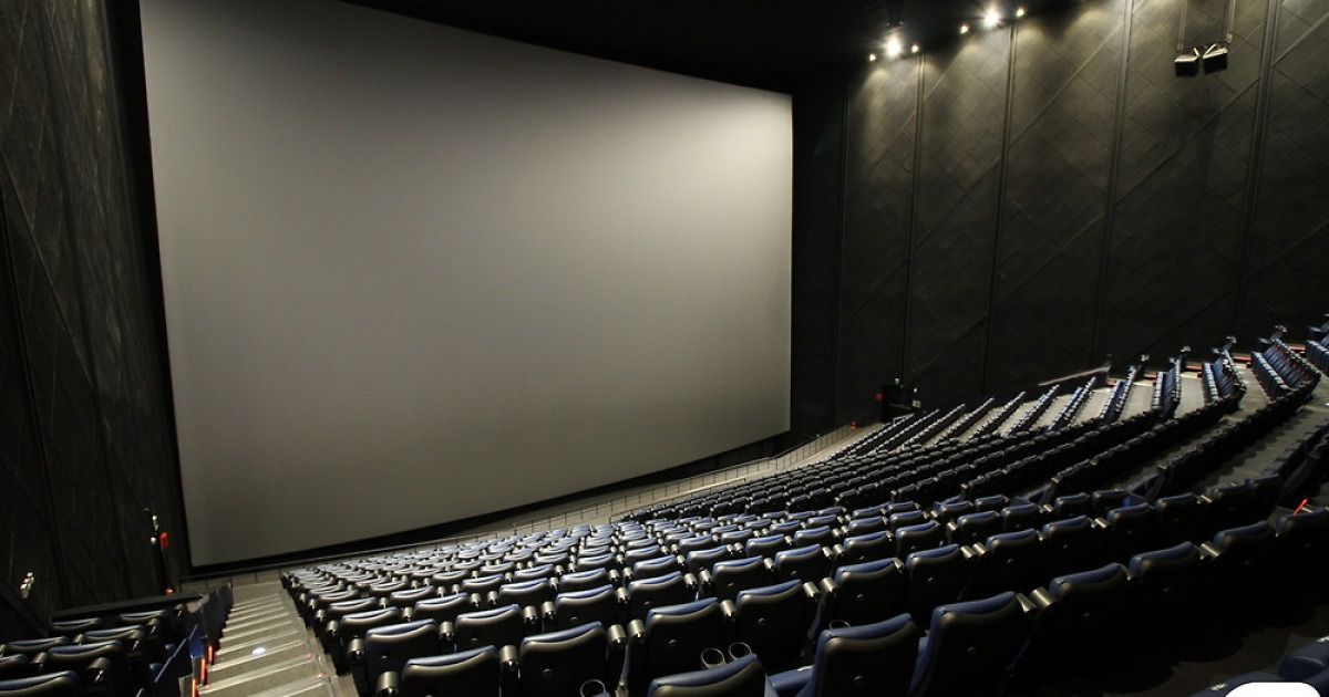 CGV 용산 vs 롯데 월드타워, 영화관 '첨단 플래그십' 경쟁