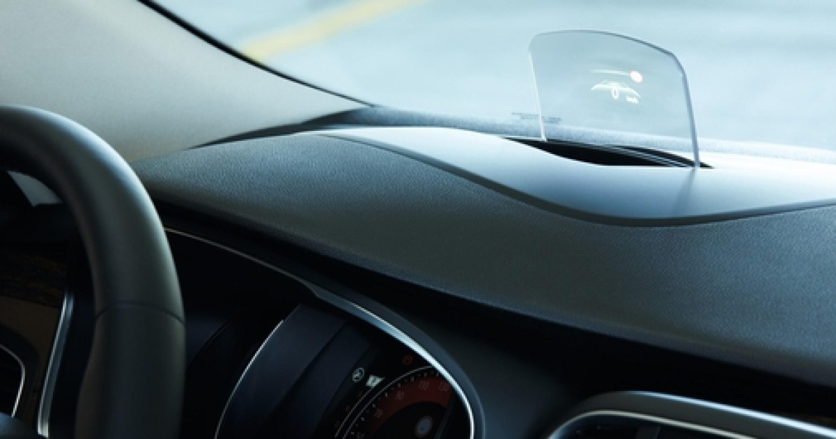 SM6 HUD, 내비게이션은 물론 크루즈 컨트롤 알람까지..안전 드라이빙 지원