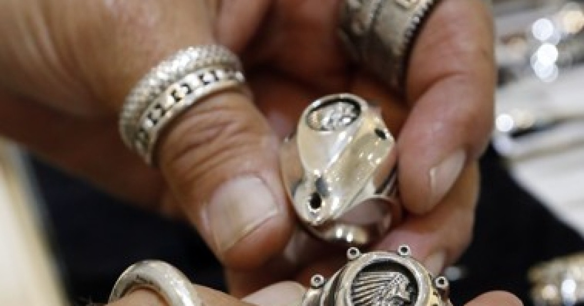 Exchange Rock 'N Roll Jeweler