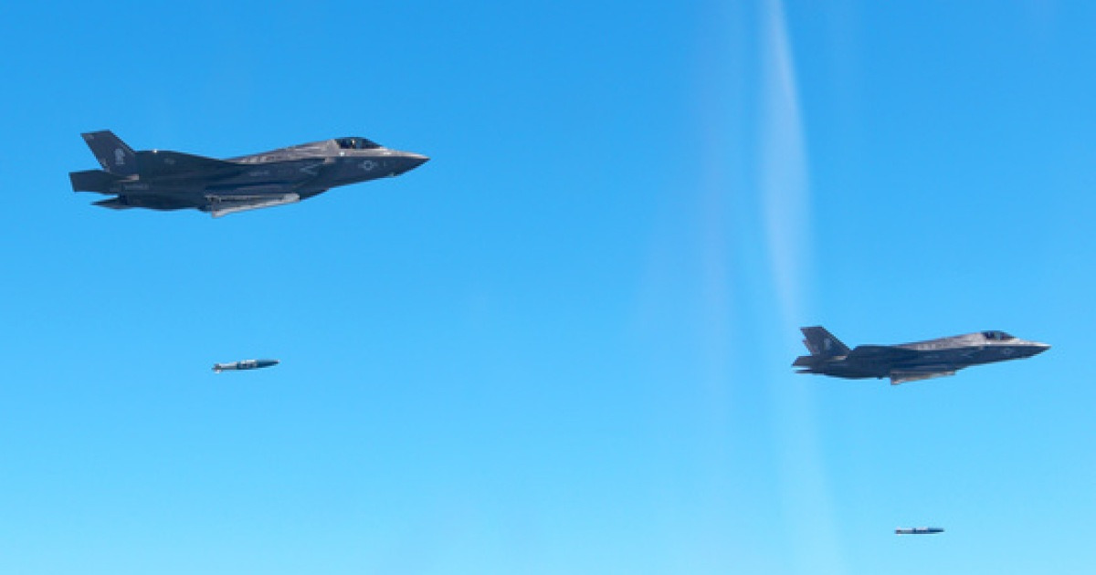美 B-1B·F-35B편대 동시 출격에 北 매체 "부질없는 객기"