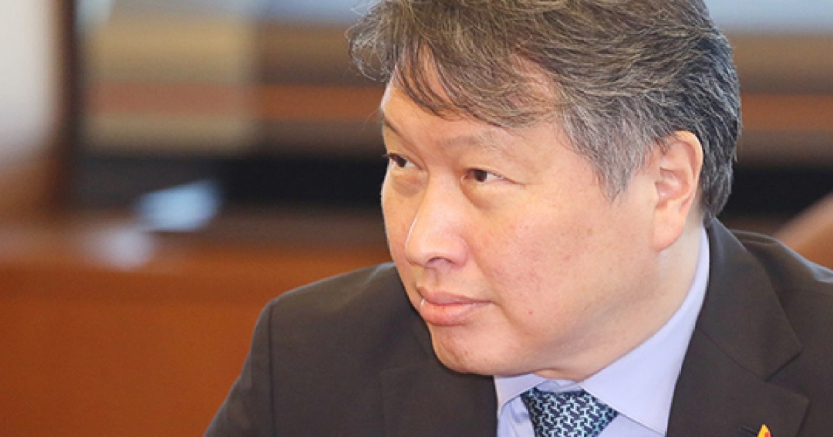 SK Chairman Chey eligible to own 29.4% of SK Siltron to complete full ...