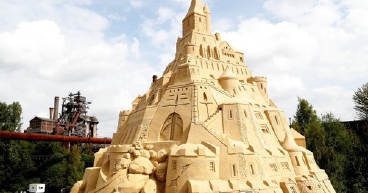 GERMANY CURIOSITY SAND CASTLE