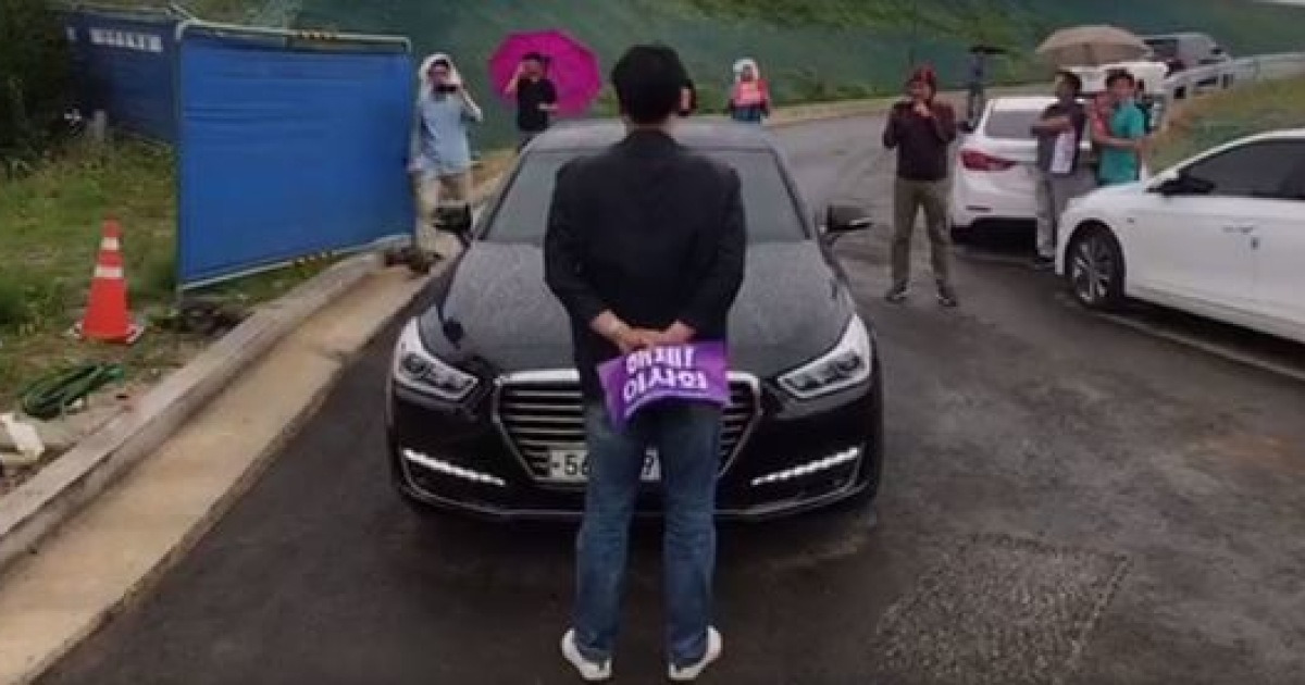 KBS노조, SNS 생중계로 '고대영 추적' 진풍경